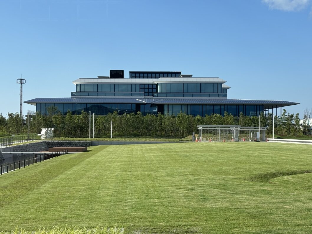 【視察レポート1】YKK AP30ビル・黒部製造所・YKK AP技術館 - ハウス・ベース株式会社